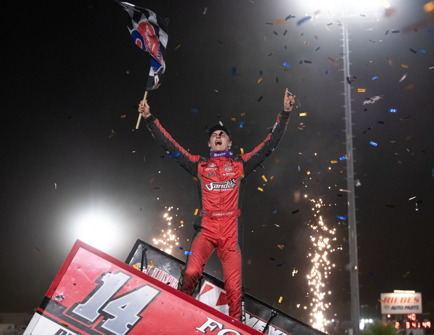 RacinBoys News - Corey Day wins Trophy Cup at Thunderbowl Raceway