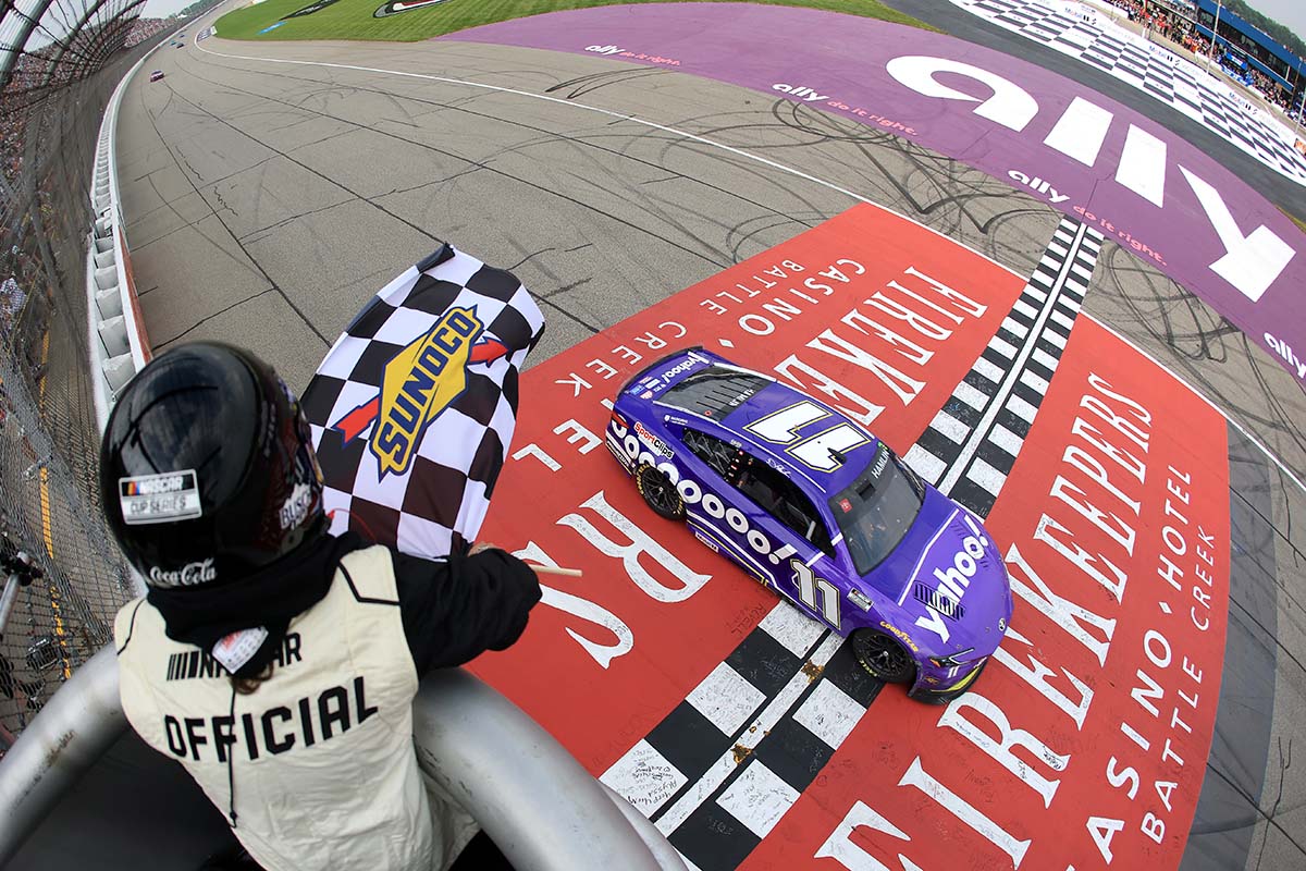 RacinBoys News - Denny Hamlin showcases master class in fuel-saving to win at Michigan