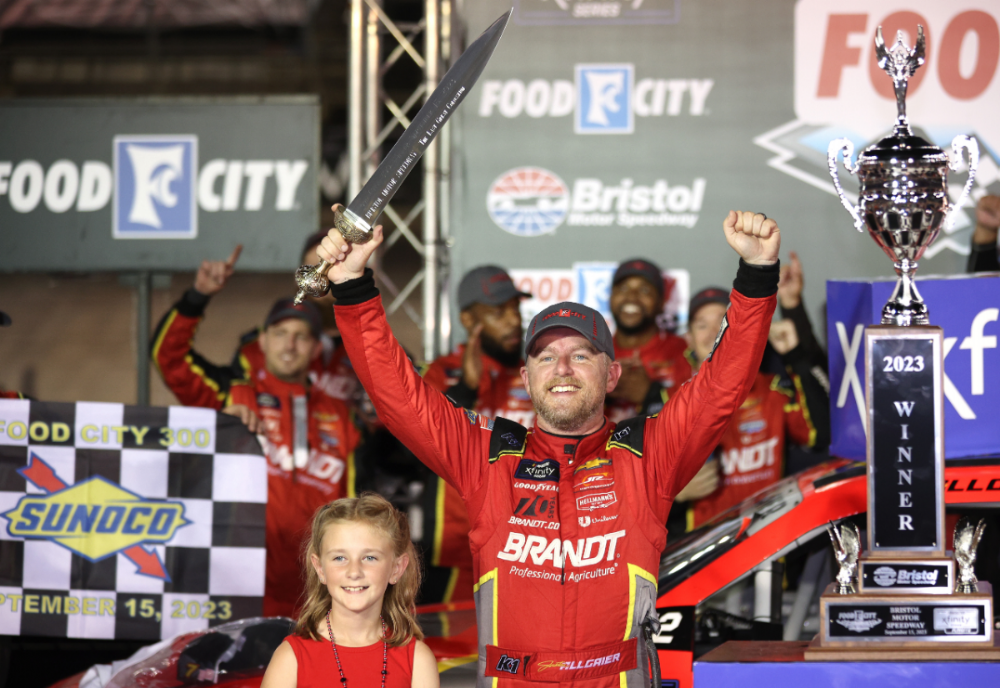 RacinBoys News - Pit strategy propels Justin Allgaier to NASCAR Xfinity ...
