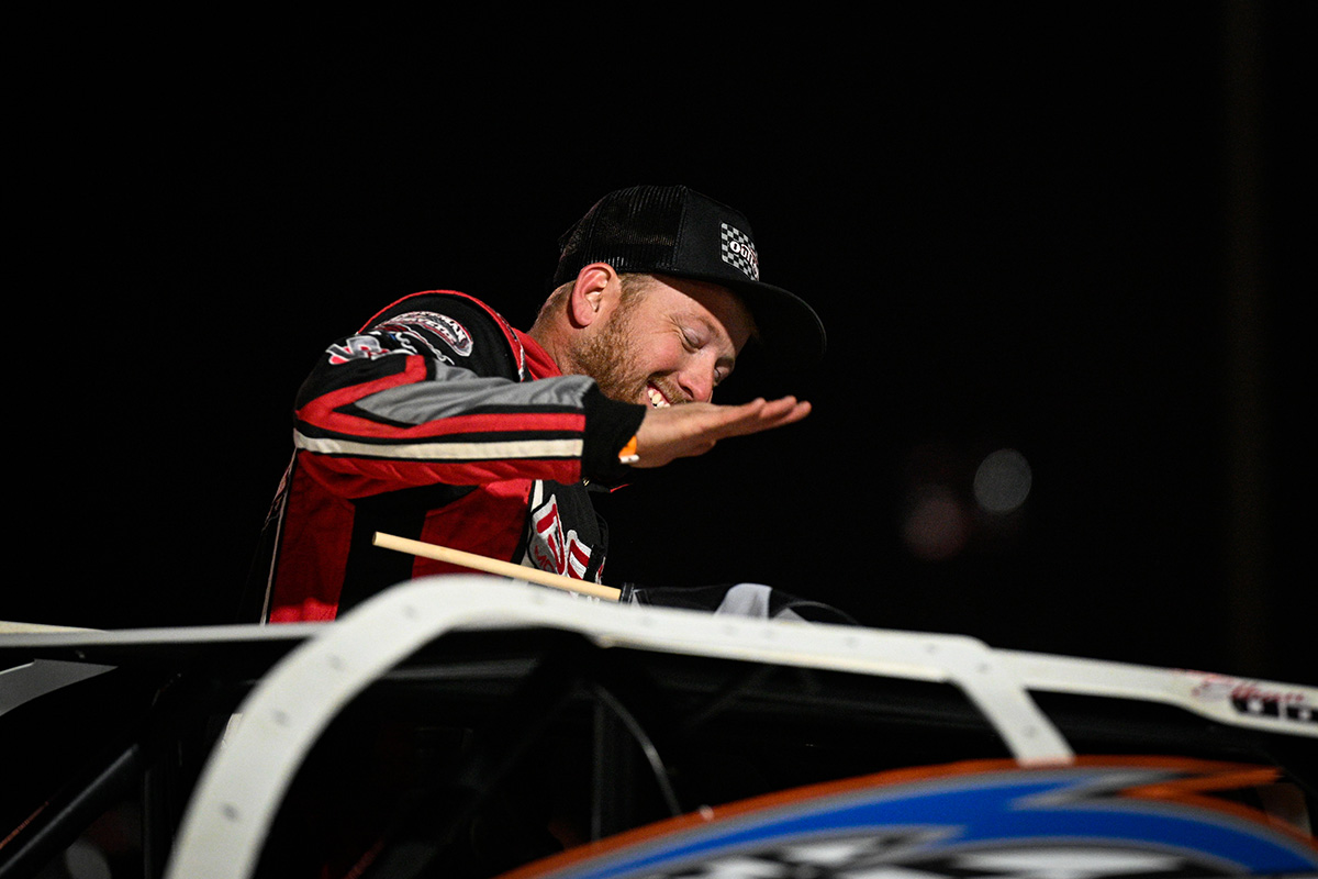 RacinBoys News - Ethan Dotson Scores First World of Outlaws Victory on ...