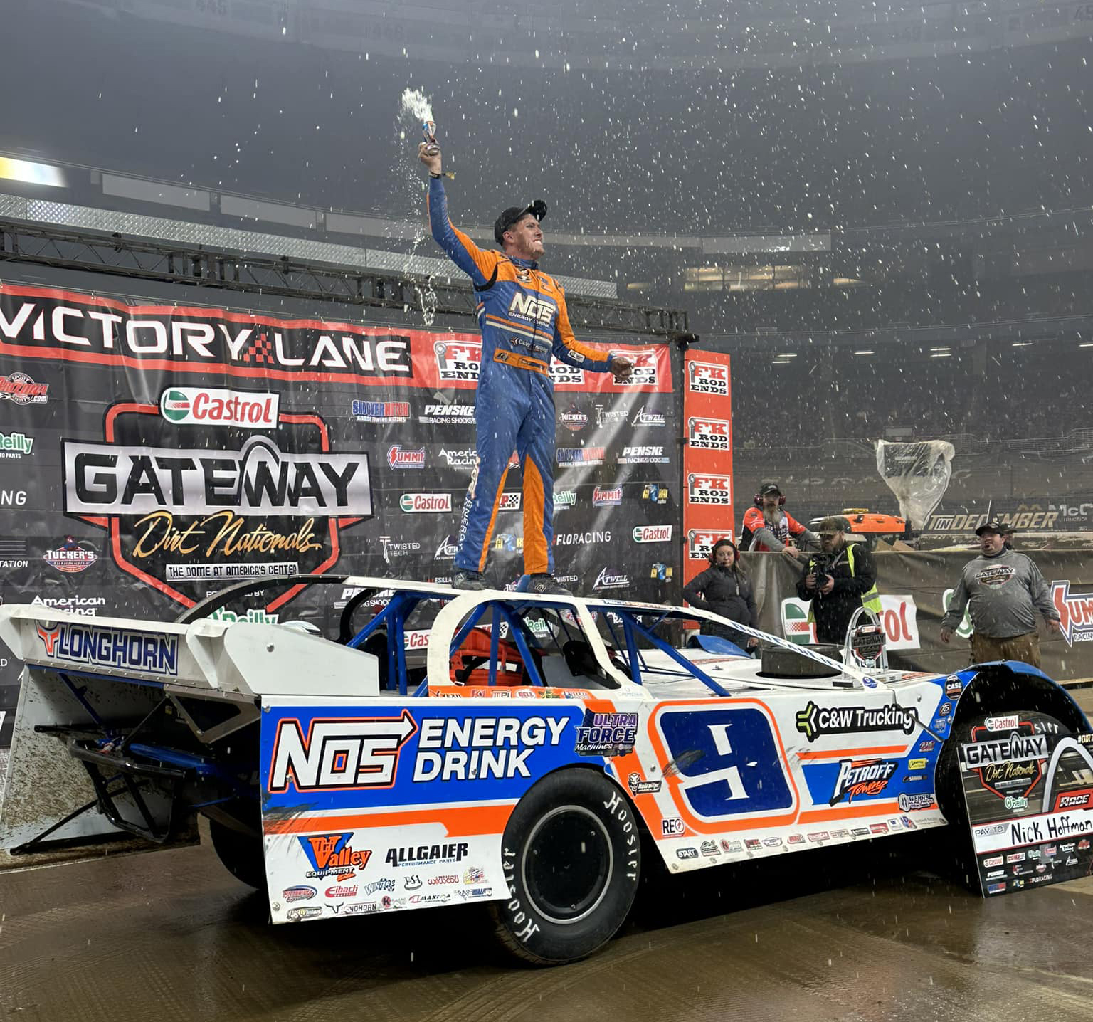RacinBoys News - Hoffman tops Gateway Dirt Nationals