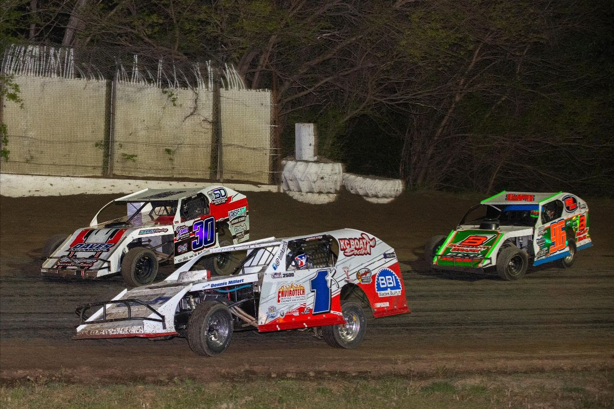 RacinBoys News - Two Nights of Racing Memorial Day Weekend at CMS