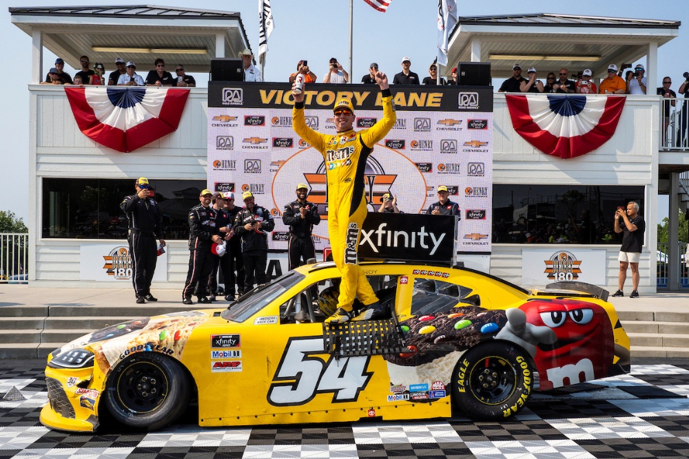 RacinBoys News - Kyle Busch wins again in NASCAR Xfinity Series debut ...