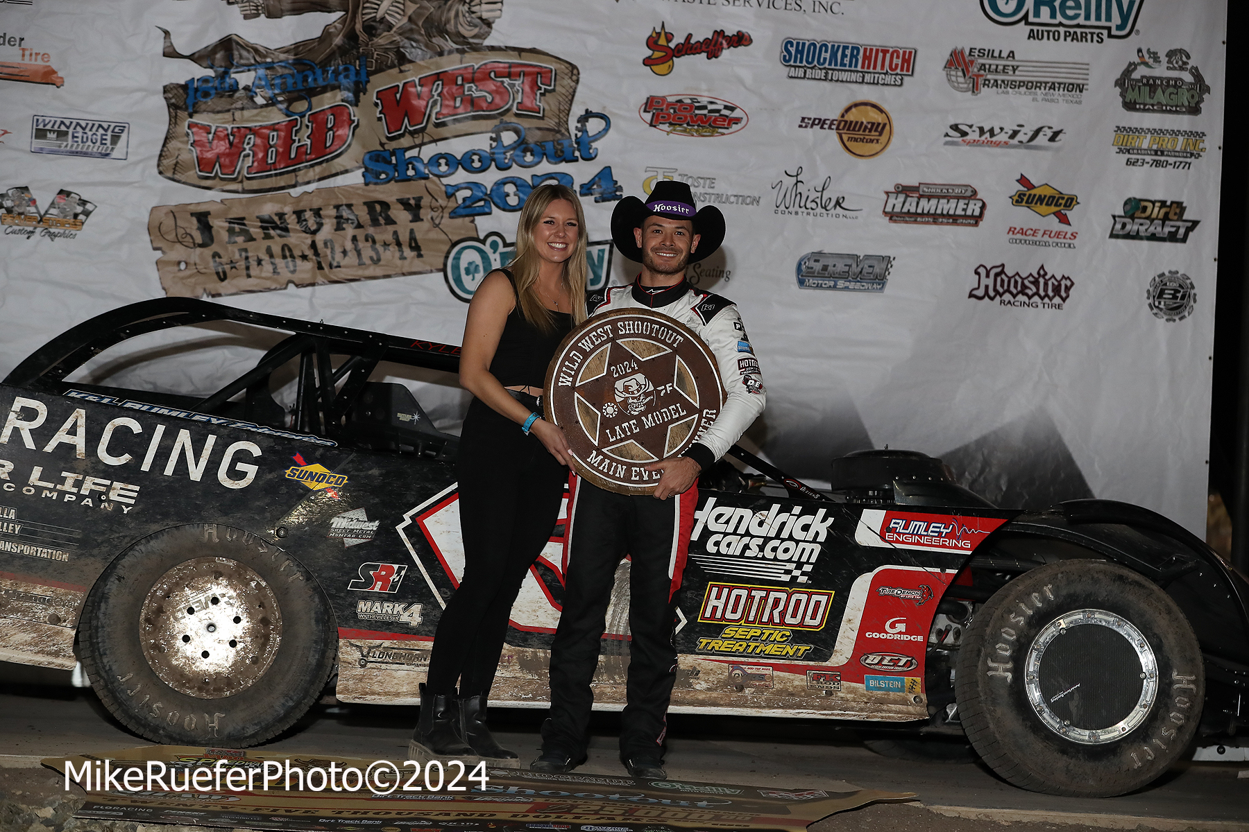 RacinBoys News - Larson takes Wild West Shootout finale; Pierce crowned ...