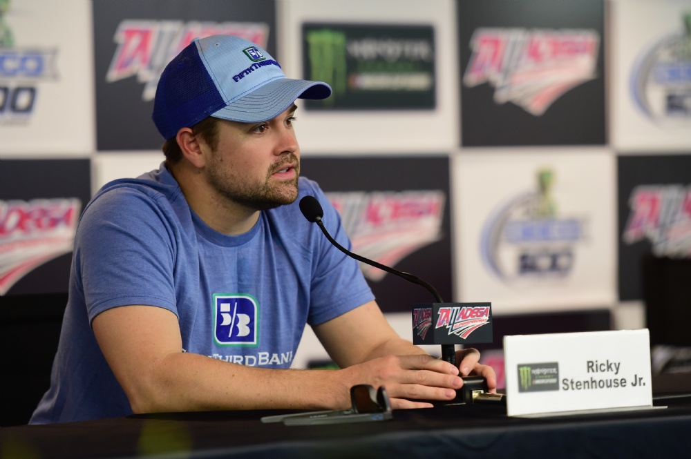 RacinBoys News - Brian Pattie reunited with Stenhouse at JTG Daugherty ...