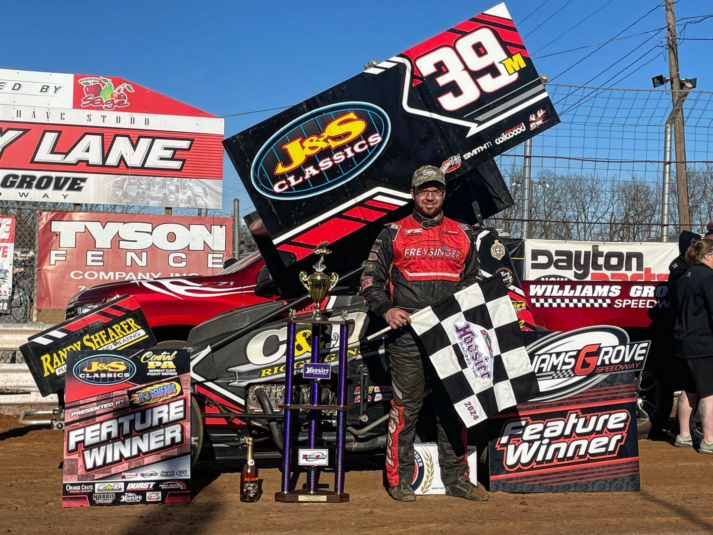 RacinBoys News - Macri scores Williams Grove Speedway opening day win