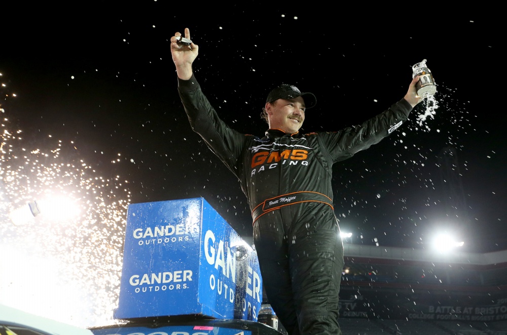 RacinBoys News - Tempers flare at Bristol as Moffitt wins first Playoff ...