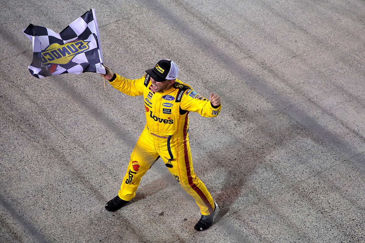 RacinBoys News - Layne Riggs goes back-to-back with Bristol Truck ...