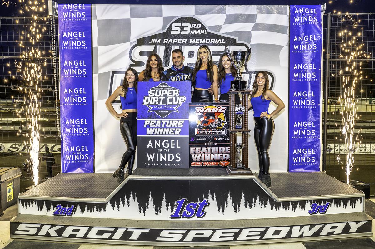 RacinBoys News - SANDERS STUNS MCFADDEN FOR PRELIM SUPER DIRT CUP WIN